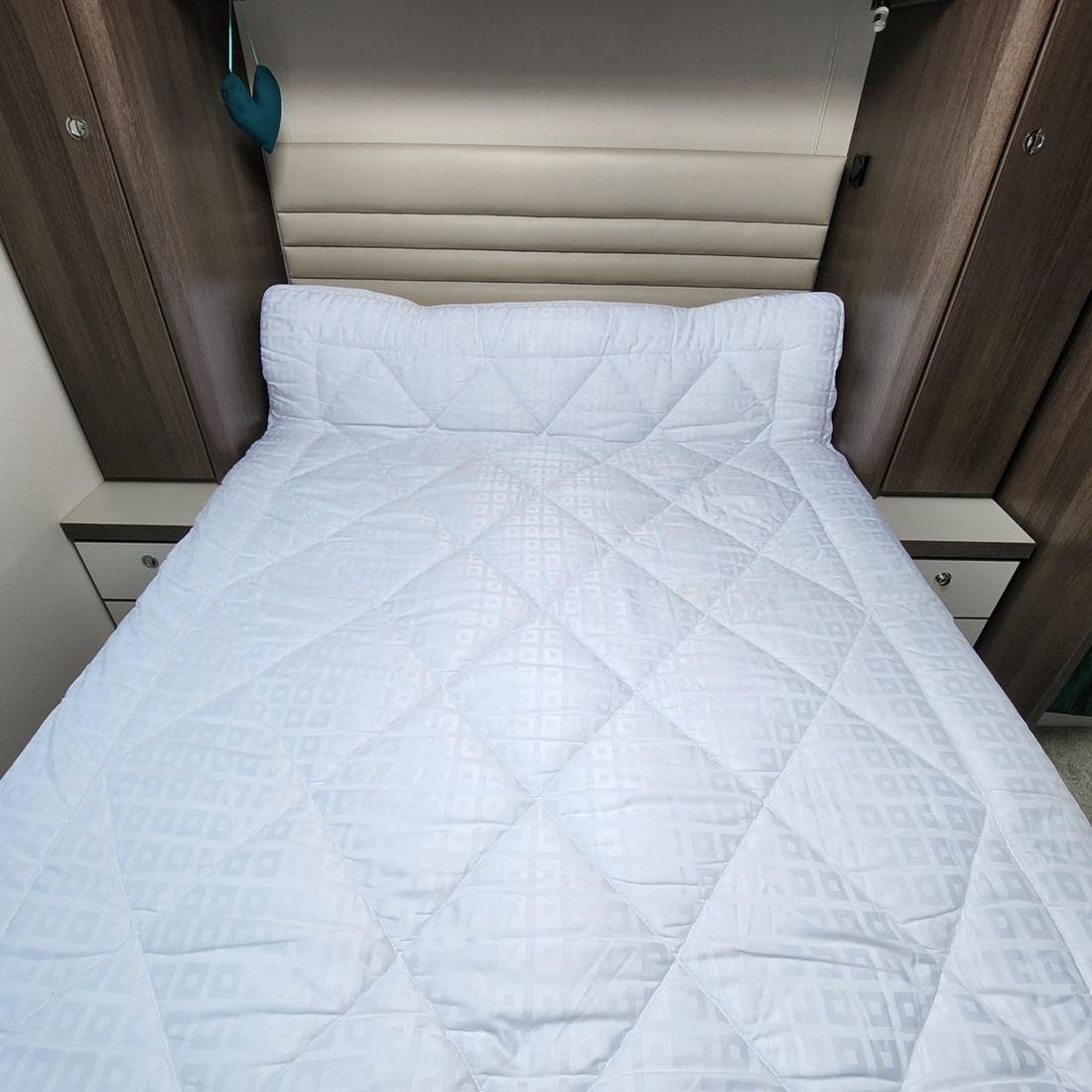 Caravan Bed Fitted Sheets | Free Delivery – CaravanMattresses.co.uk